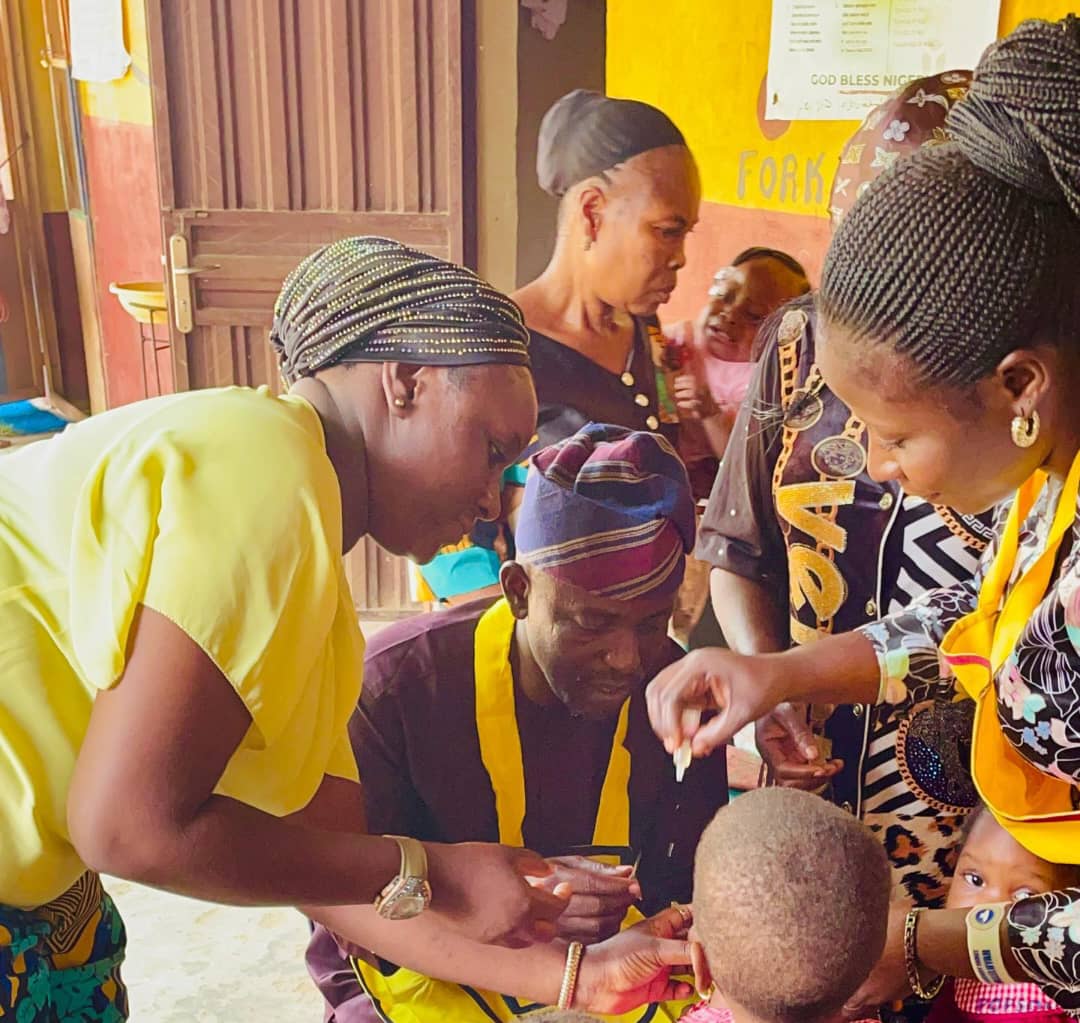 Akeem Olatunji Takes Immunization Campaign To Schools, Homes In Oluyole